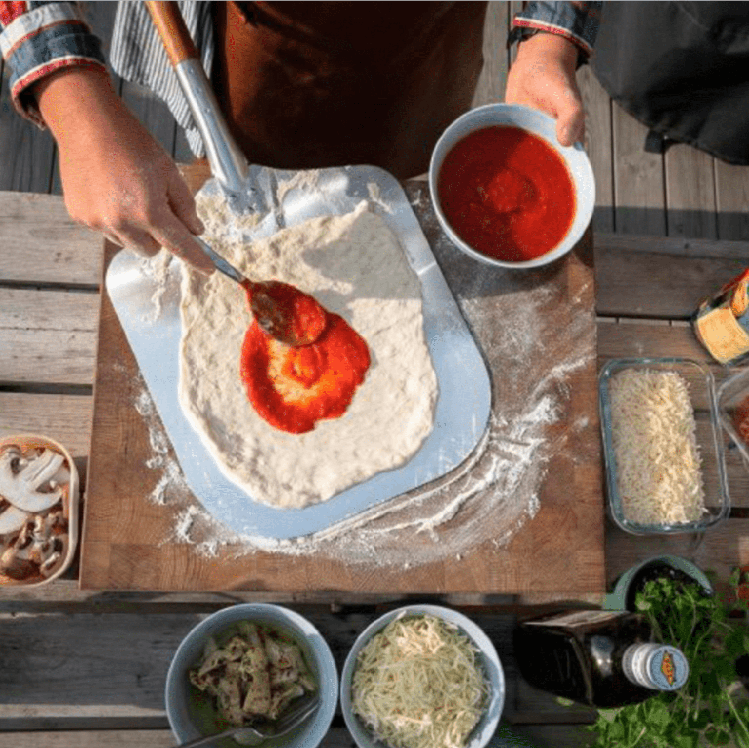 Pizzaspade test: De 12 beste pizzaspadene (januar 2026) - Kitchenradar